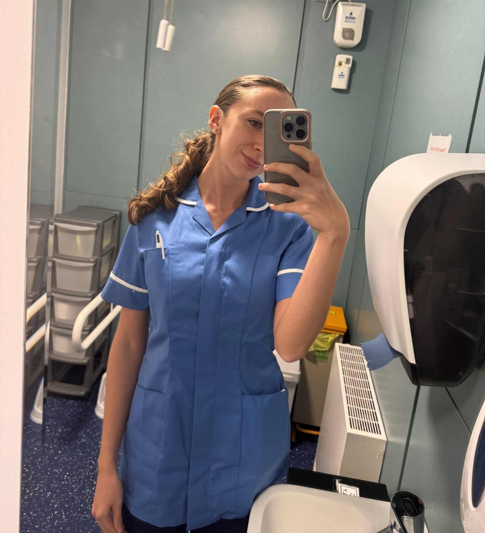 “WE NEED £20,000 A DAY TO KEEP OUR DOORS OPEN!" NURSE TAKES ON ...